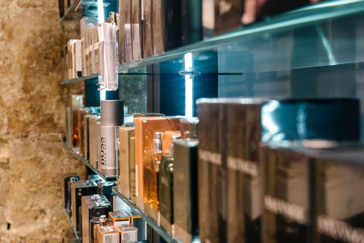 Opremanje javnih prostora - Stolarija Ćuk